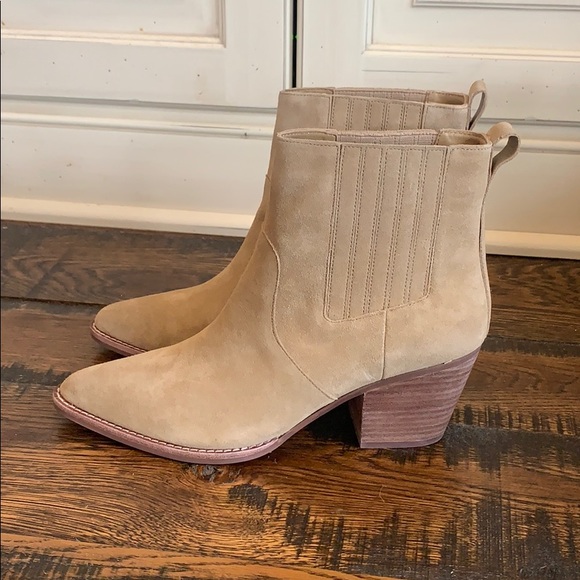 J. Crew | Shoes | J Crew Western Boots In Tan Suede Ac328 | Poshmark